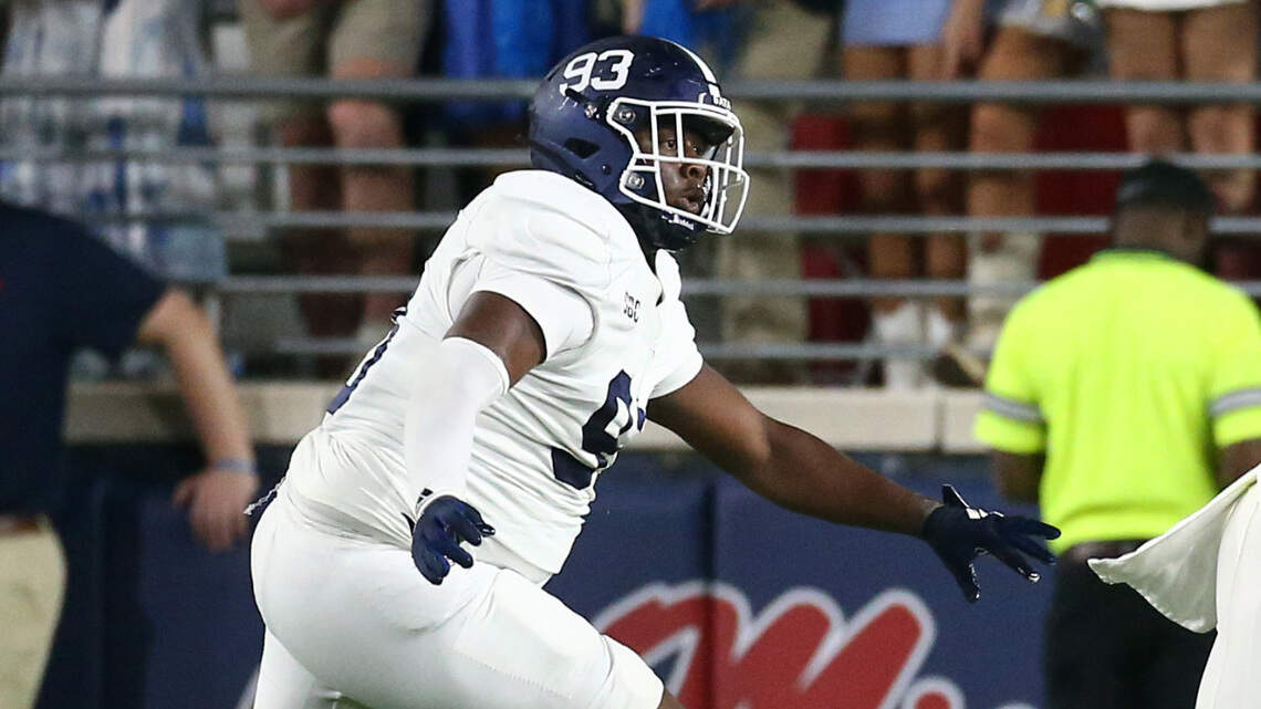 South Carolina football adds transfer lineman Troy Pikes | The State