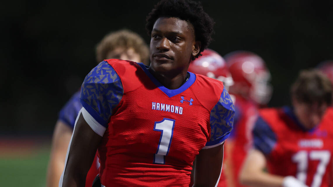 South Carolina football recruiting: Mike Tyler visits USC | The State