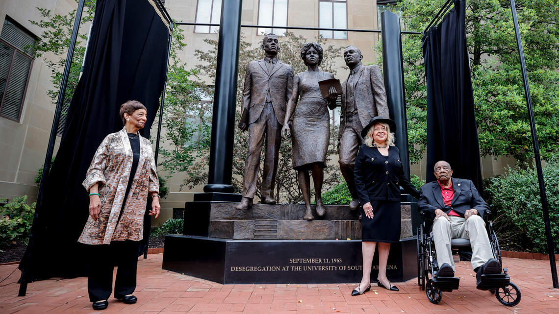 USC unveils desegregation statue on campus Horseshoe | The State