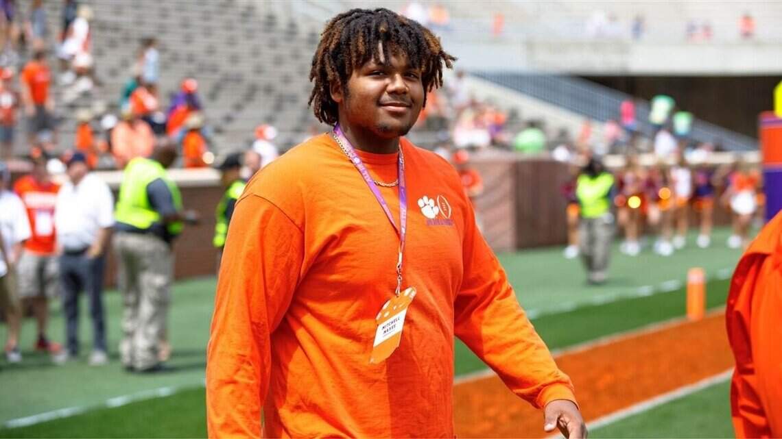 Recruiting: Mitchell Mayes commits to Clemson football | The State