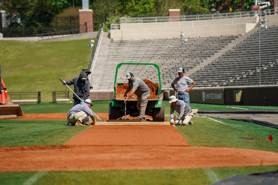 Clemson transforms football stadium for Savannah Bananas | The State