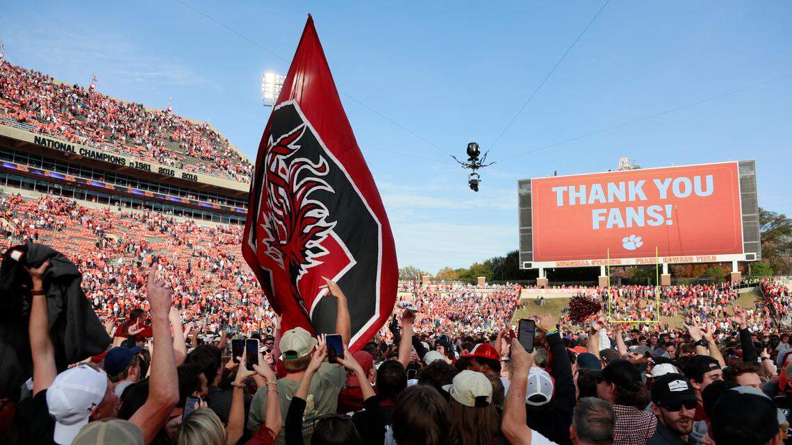 South Carolina ranked in football Top 25 after Clemson win | The State