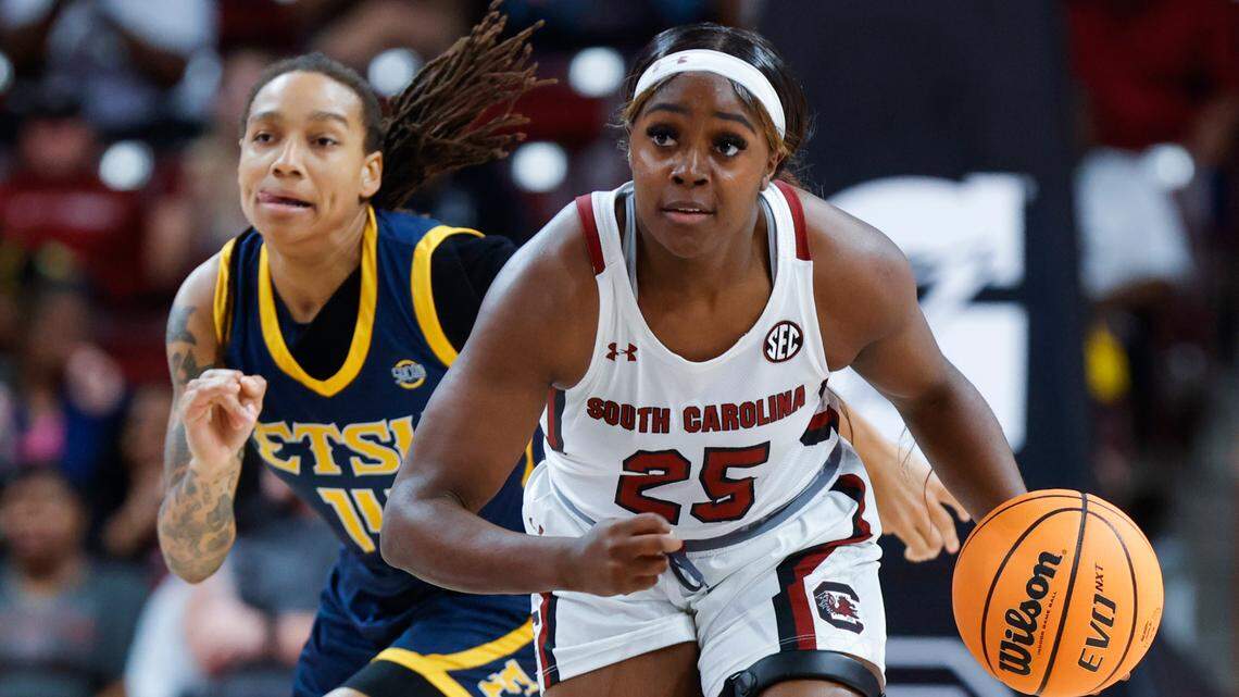 Raven Johnson makes first start for USC after knee injury | The State