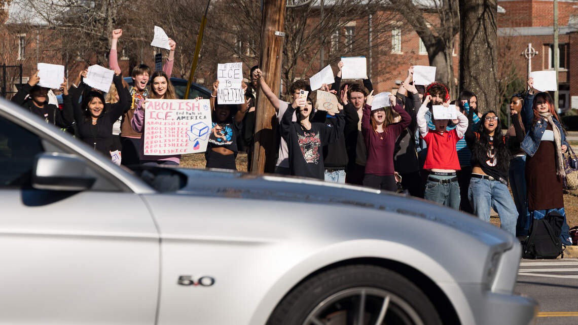 Columbia, SC high school students walk to protest Trump, ICE | The State
