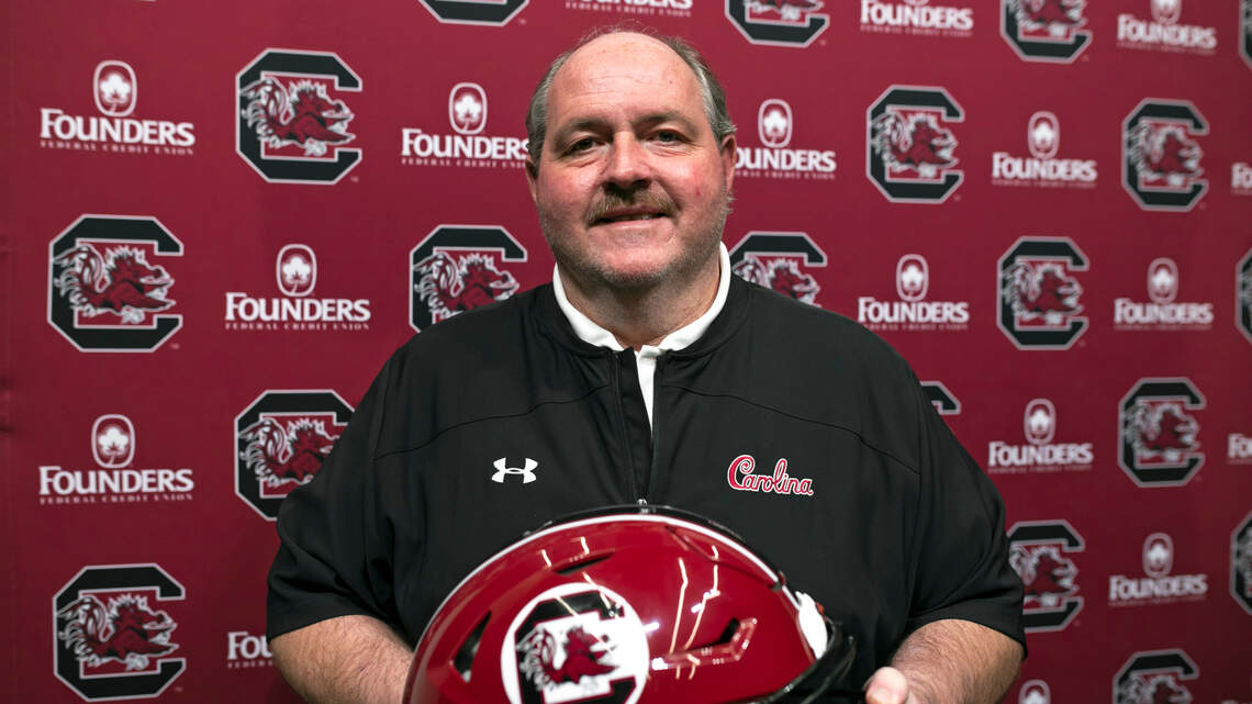 Greg Adkins gives approach for South Carolina offensive line | The State