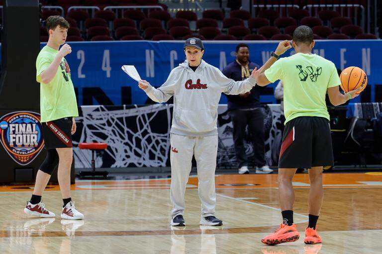 South Carolina basketball: Lisa Boyer praised as top coach | The State
