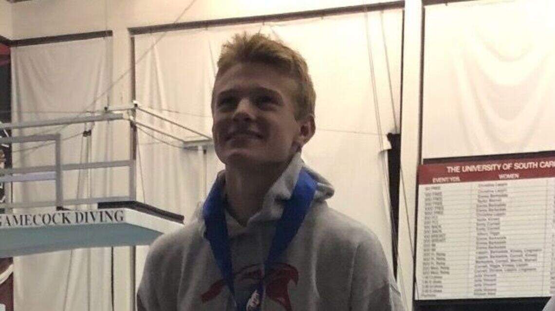 AC Flora’s Tanner Edwards sets record at SC state swim meet | The State