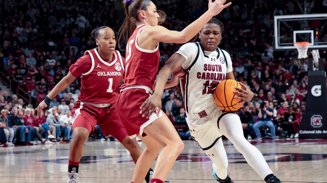 Photos: Gamecocks take on Oklahoma Sooners at Colonial Life Arena ...