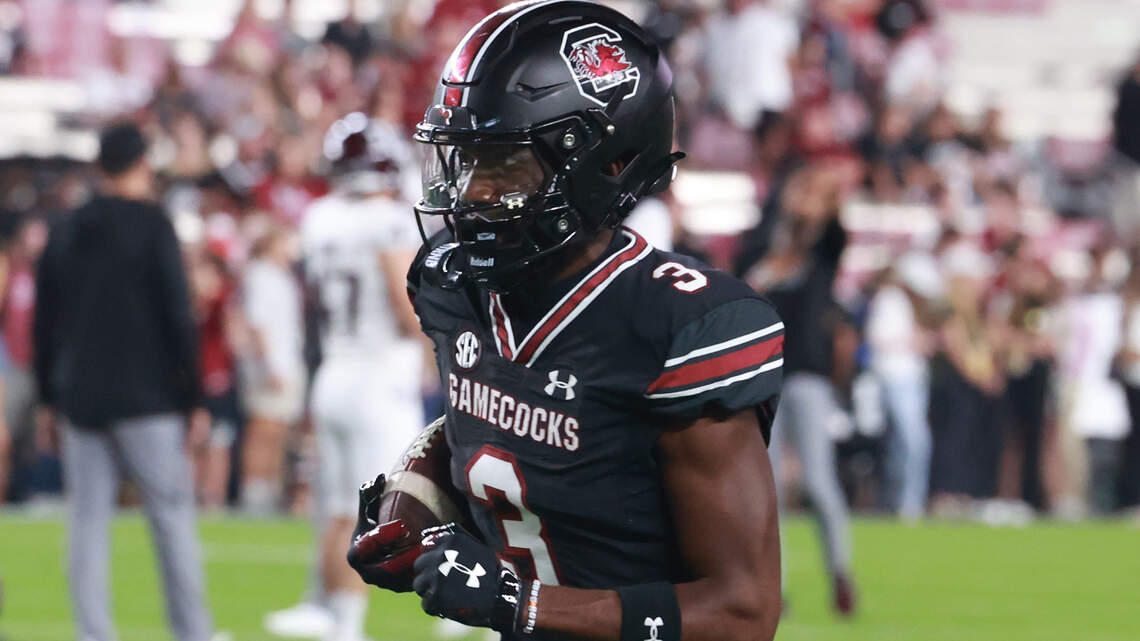 South Carolina WR Mazeo Bennett injured against Texas A&M | The State