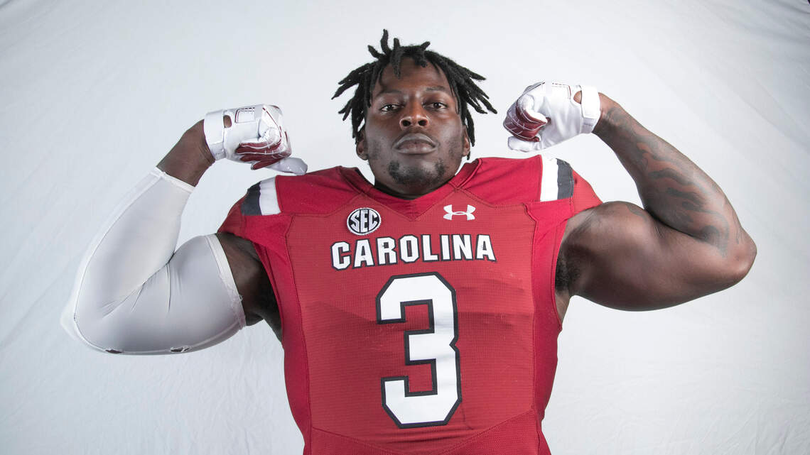 Javon Kinlaw balances South Carolina football, NFL Draft buzz | The State