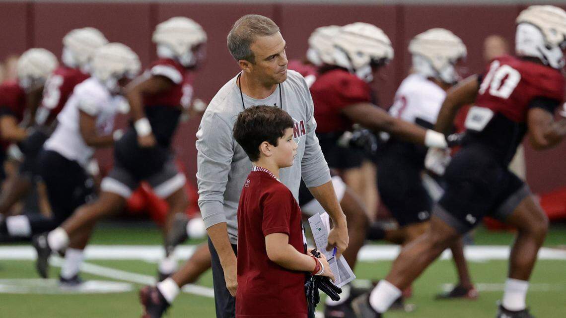 Phil Petty family attends South Carolina football practice | The State