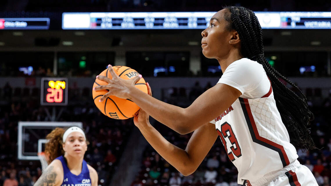 Bree Hall provides spark for No. 1 South Carolina bench unit | The State