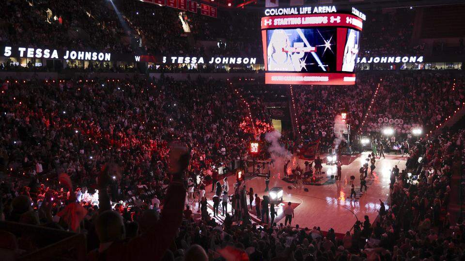 South Carolina WBB nearly doubled MBB team in fan attendance | The State