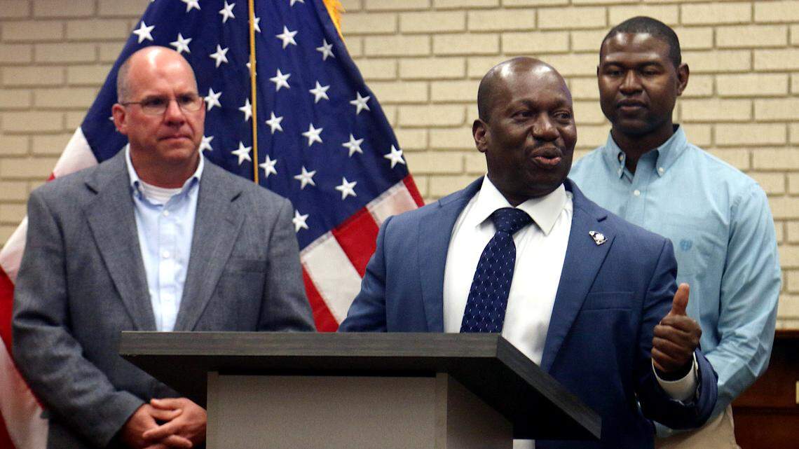 Cayce faces leadership and financial challenges | The State